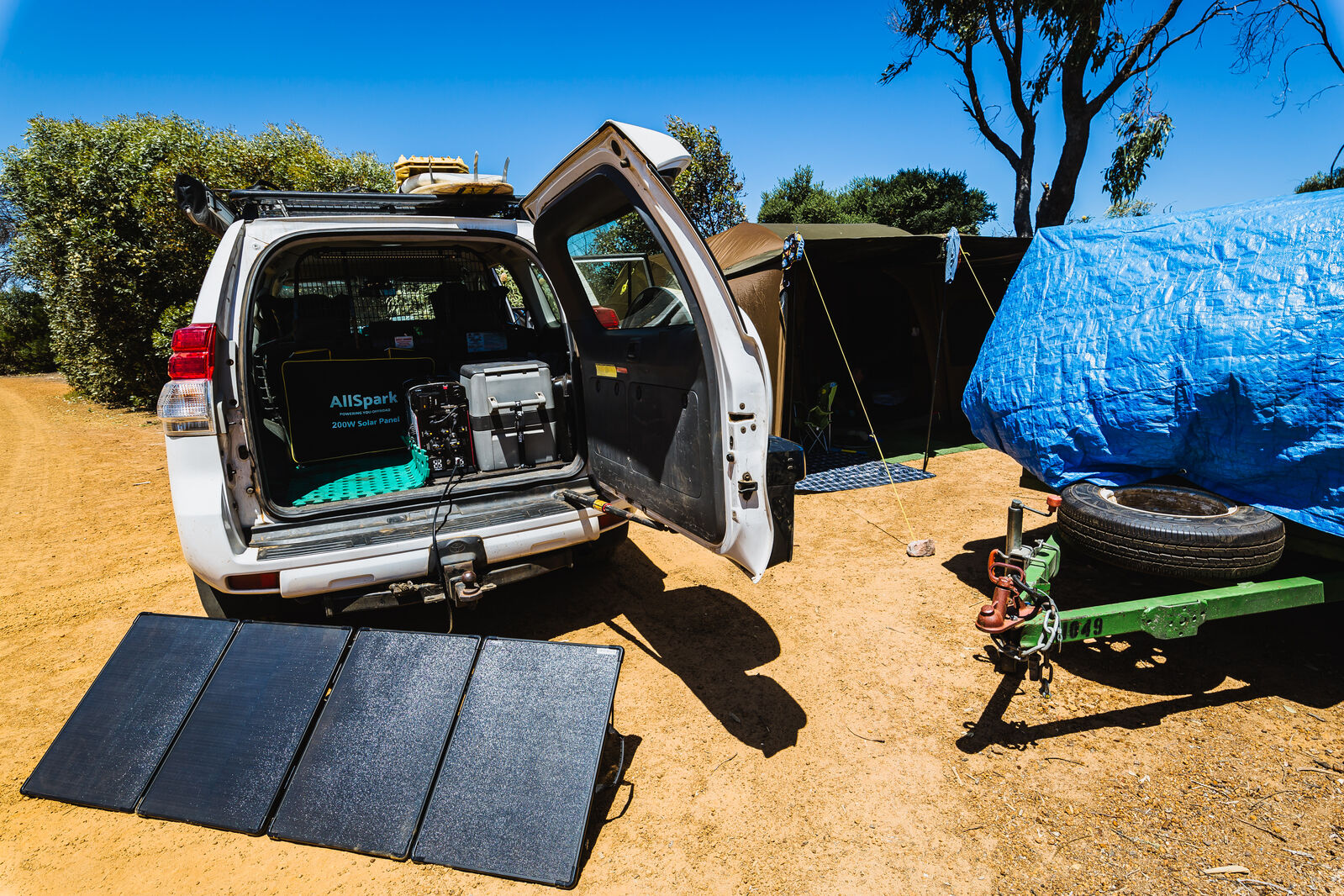 AllSpark Quad fold 200w Portable Folding Solar panel | Offroad Living